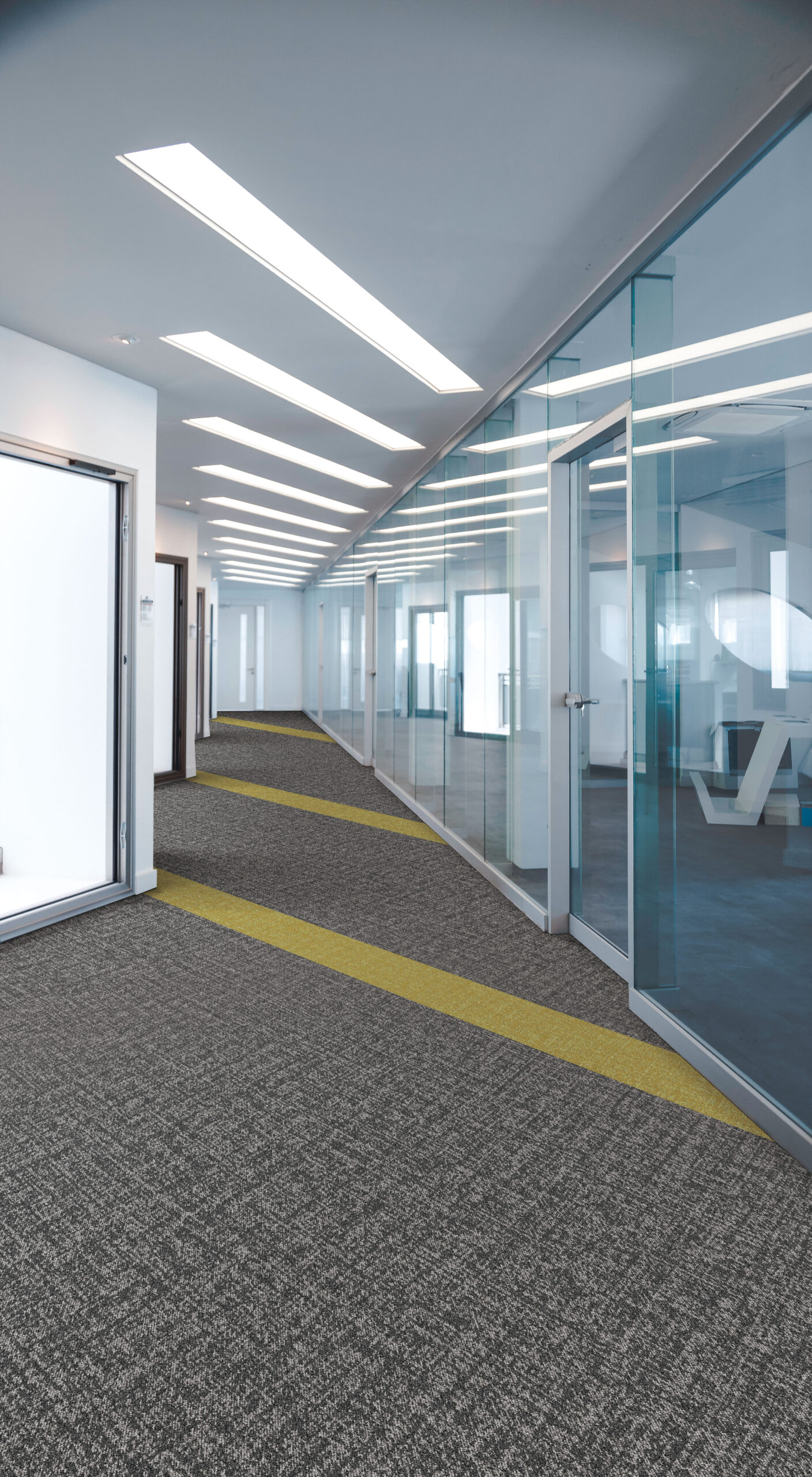 “Expression” SGT611-61503